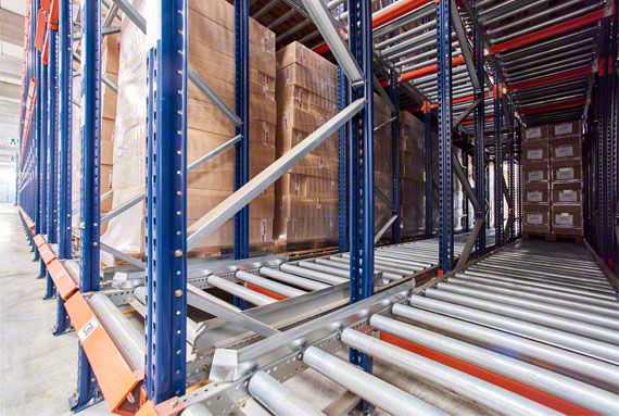 Doorrolstelling voor pallets - Mecalux.nl