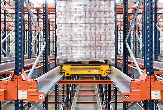Pallet Shuttle Systeem (Shuttle Stellingen) - Mecalux.nl